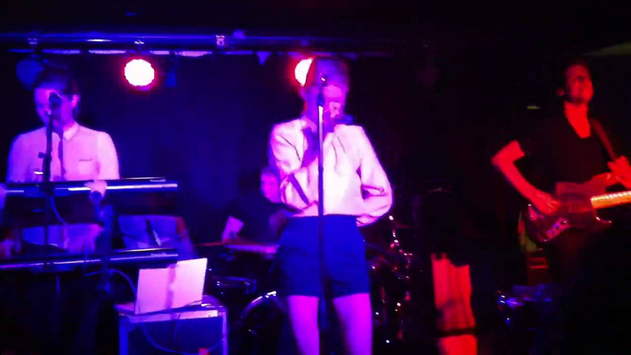 Florrie - Speed of Light (Live @ Ramdall, Madrid 17/11/2011) - YouTube