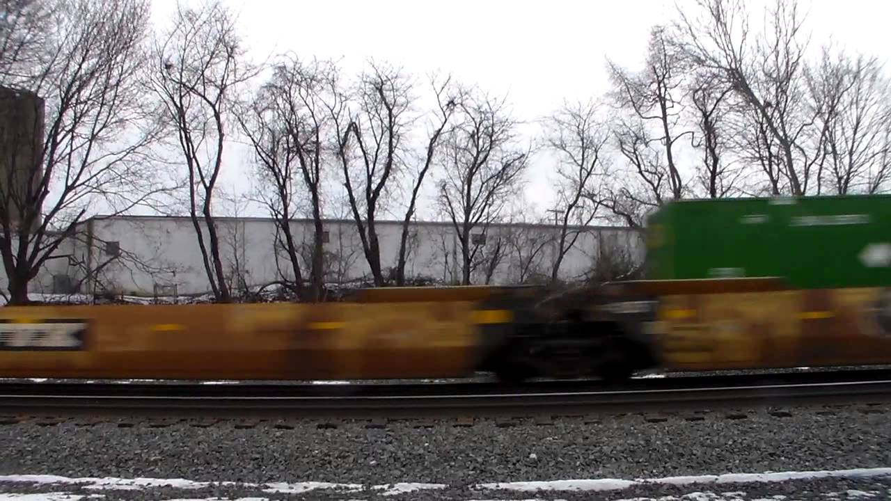 Eastbound auto rack/intermodal with NS 9413 as the leader - YouTube