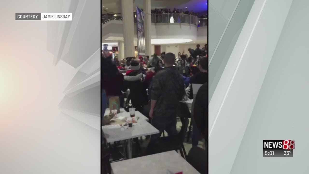 Teen arrested after massive fight in Circle Centre Mall - YouTube