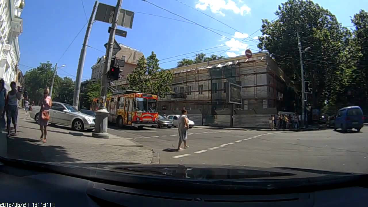 Car Crash accident /Mazda rx-8 снесла 2 пешеходов на тротуаре - YouTube