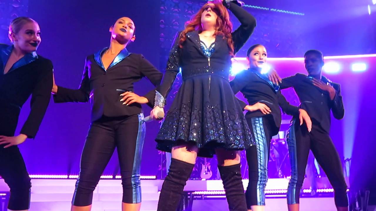 Me Too - Meghan Trainor live NYC 9/8/16 - YouTube