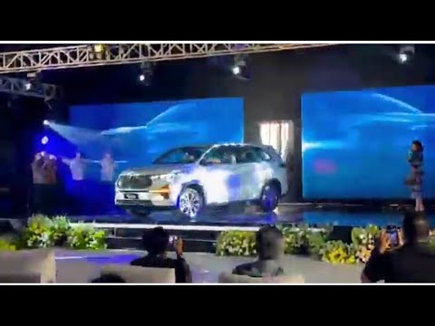 Launching - New Toyota Innova Hycross Zenix Price Features ...
