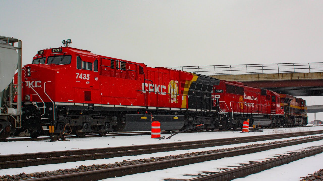 CPKC 7435 Trails On NS 17V At Franklin Park & Mannheim - 2/15 - YouTube