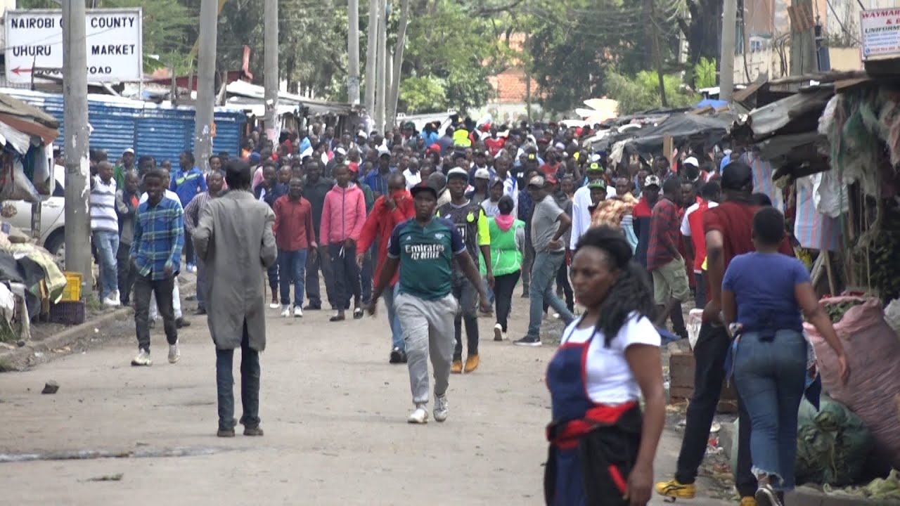 CHAOS AT JOGOO ROAD AS TRADERS PROTEST GRABBING OF UHURU MARKET - YouTube