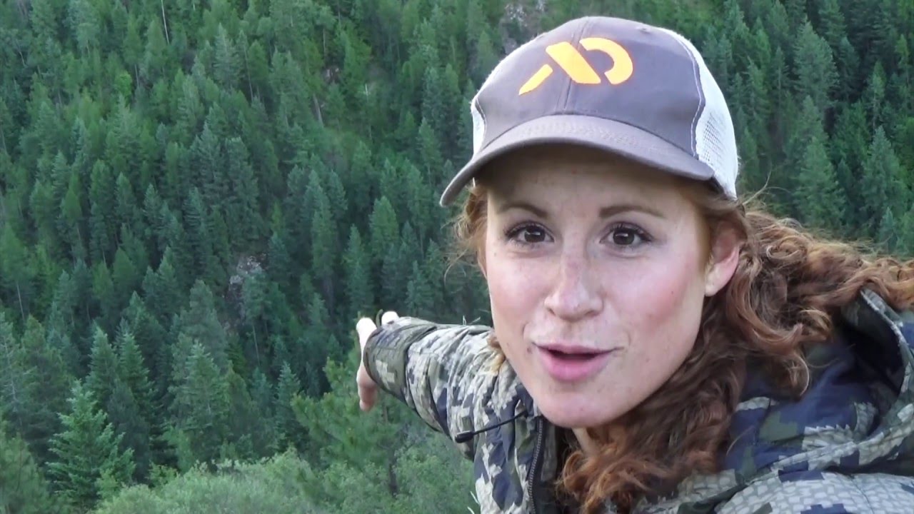 Tana's Solo Bear Hunt - Stuck N the Rut 68 - YouTube