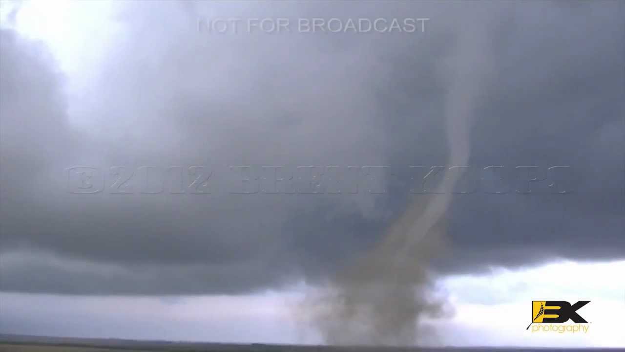 April 14, 2012 Oxford, Nebraska Rope Tornado VERY CLOSE! (HD) - YouTube