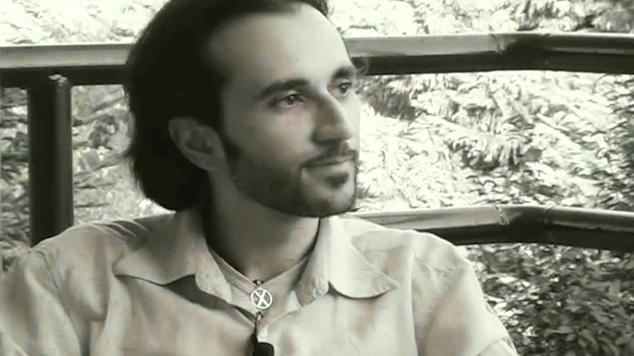 LA FINESTRA SUL BALCONE - un'intervista ad Andrea Traina - YouTube