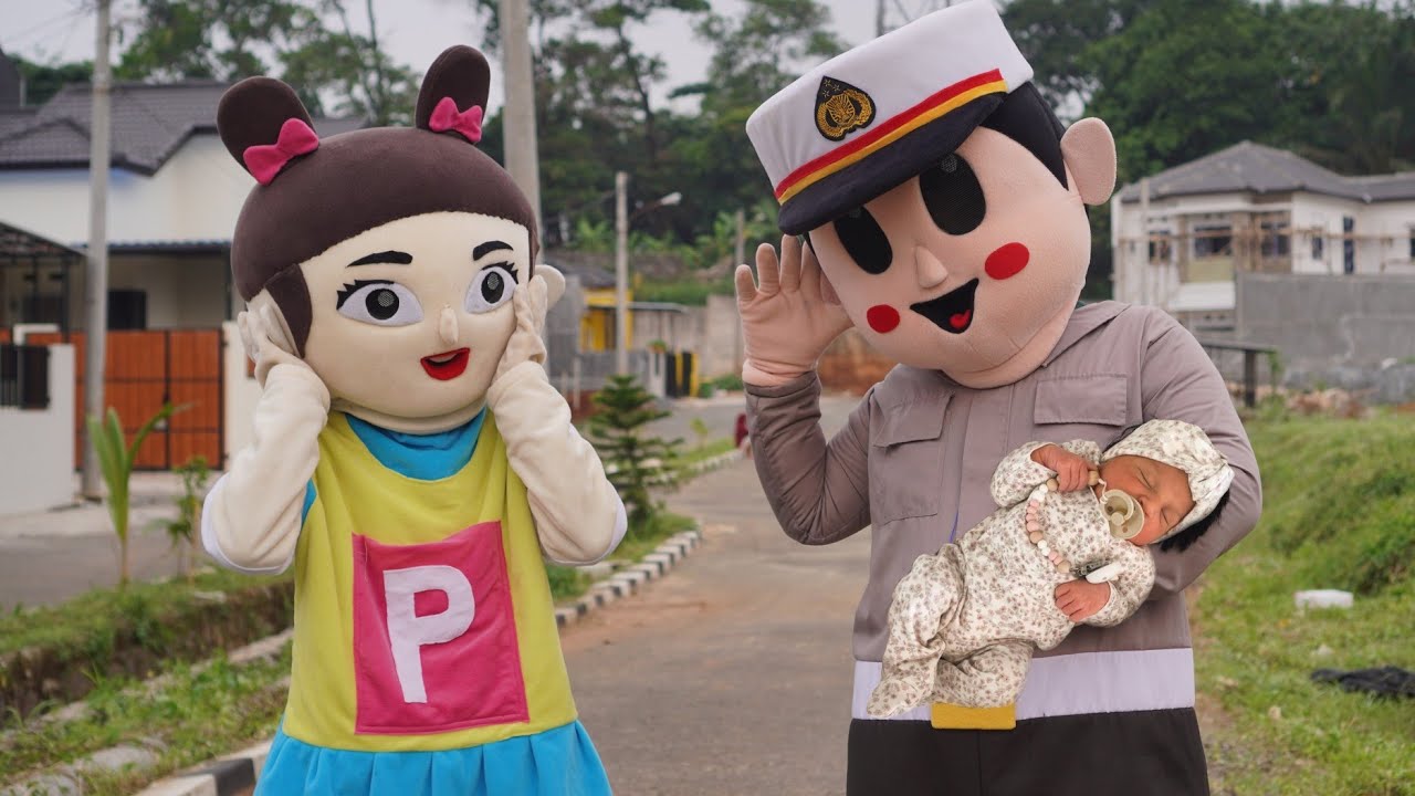 POLISI PUSING JAGAIN BAYI NANGIS KEJER 😭 | Badut lucu vlog - YouTube