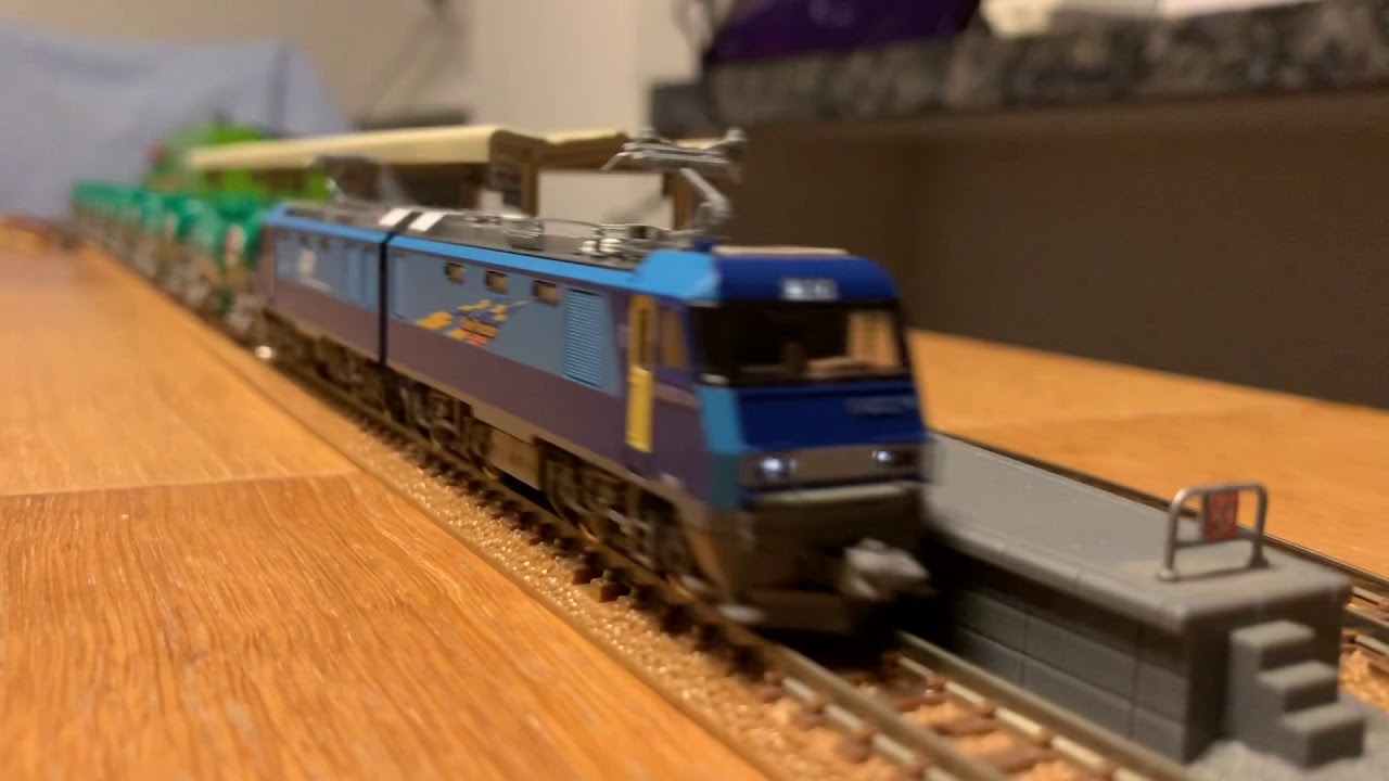 Nゲージ 鉄道模型 TOMIX EH200ブルーサンダー＋タキ1000（ENEOS（エコレールマーク付）） - YouTube