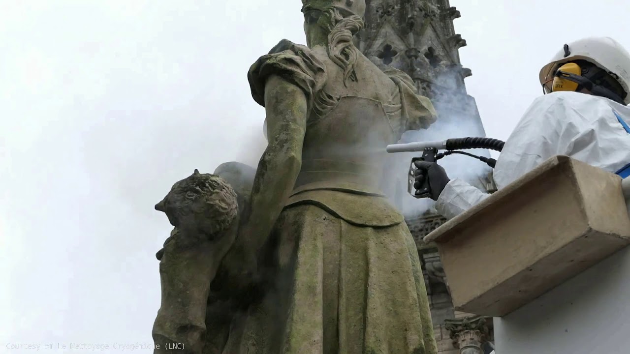 Dry Ice Blasting 121 Year Old Statue - YouTube
