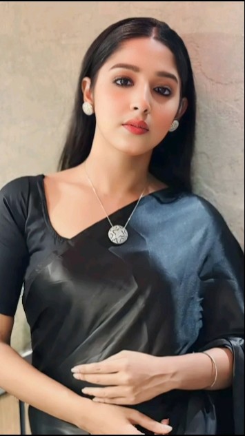 🤫Watch "Tomar🤫 Cholar Dhoron Uff | You Look Like Naika Naika Song ...