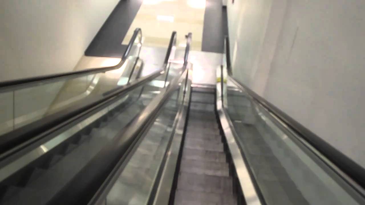 Montgomery KONE Single-File Escalators @ Planet Fitness, Monmouth Mall, Eatontown, NJ - YouTube