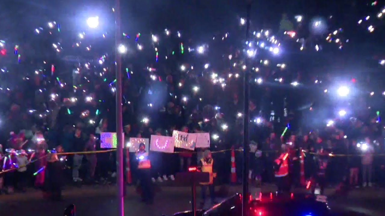 Devin Scillian performs at Moonbeams for Sweet Dreams - YouTube