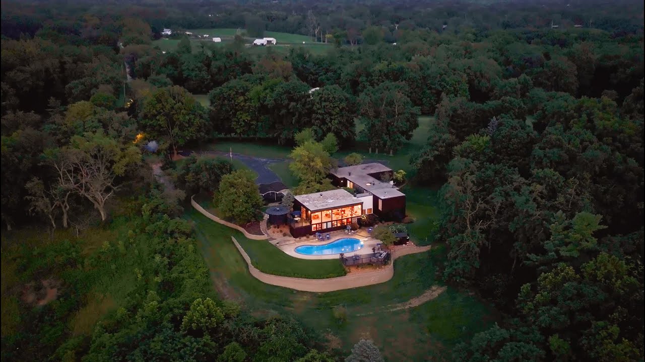 The King House - A Mid-Century Modern Masterpiece - YouTube