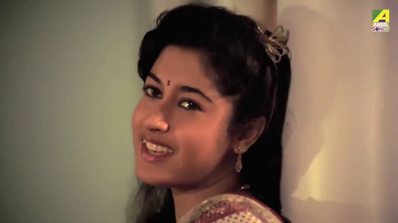 akasher chand matir bukete guru dakshina bengali movie song asha bhosle ...