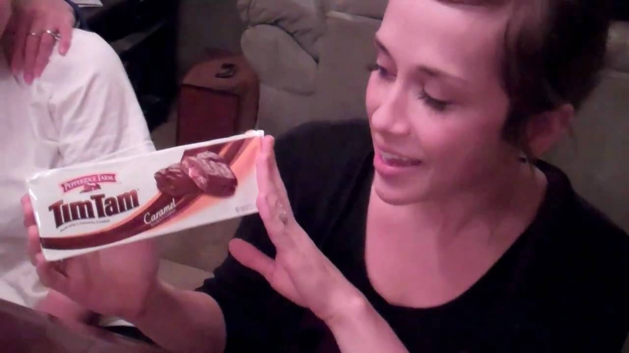Tim Tam Slam - Tim Tam Biscuit Slam Drink [HD] - YouTube