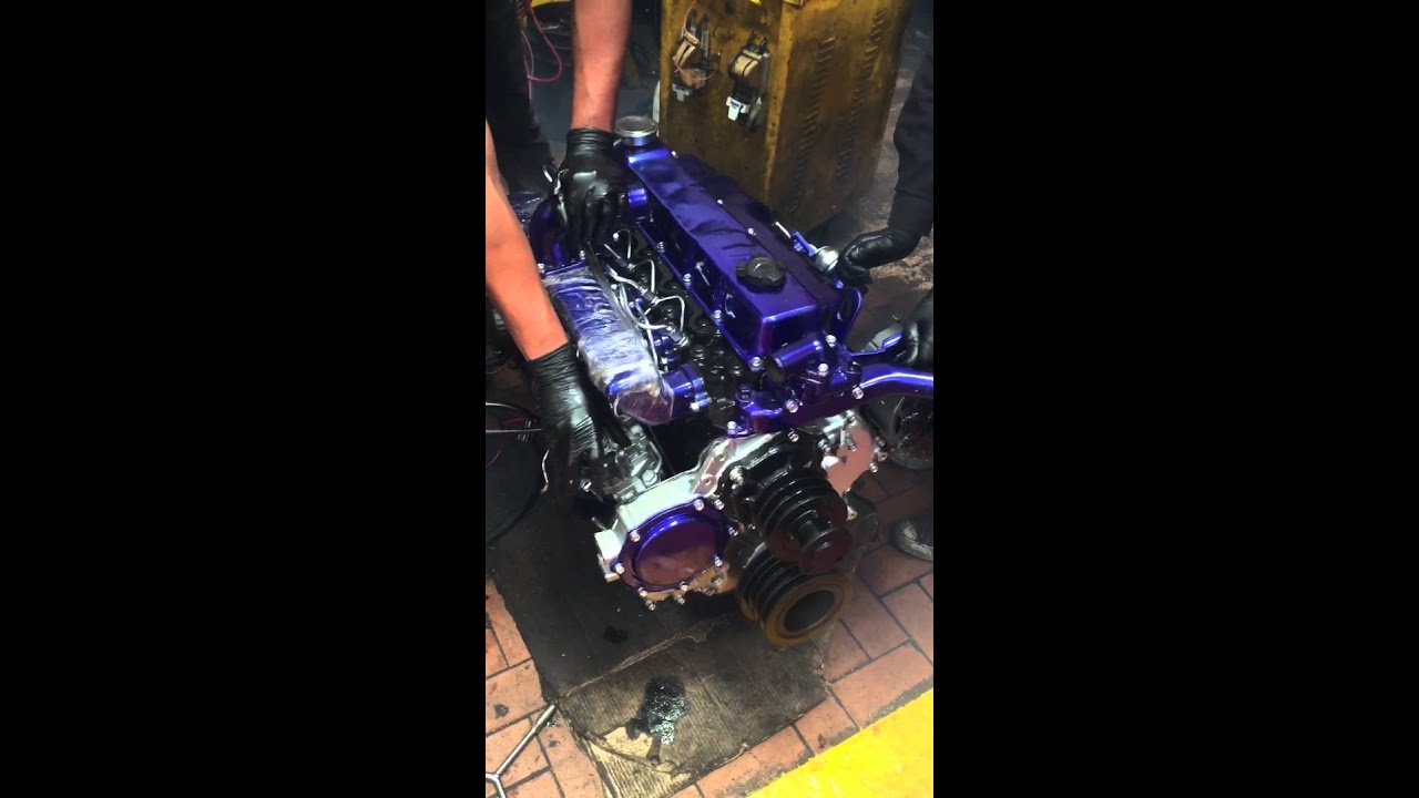 Motor Nissan td 42 turbo. - YouTube