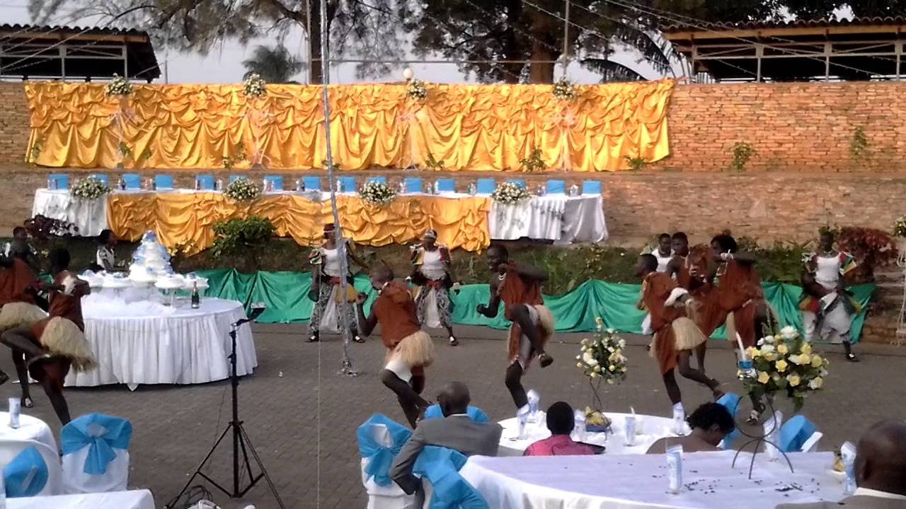 Cultural dance kiganda - YouTube