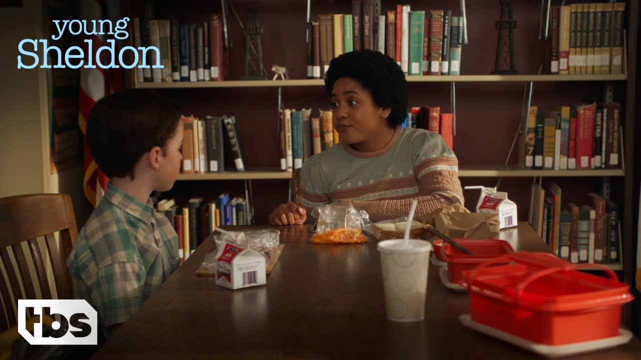 Young Sheldon: Sheldon’s New Girlfriend (Season 1 Episode 15 Clip ...
