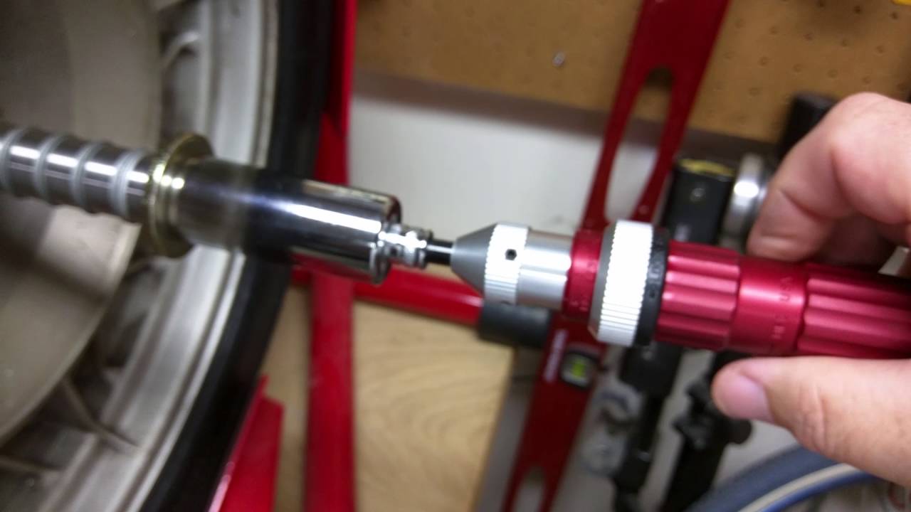 Proto 6104 set to 22 oz-in testing taper bearing preload - YouTube