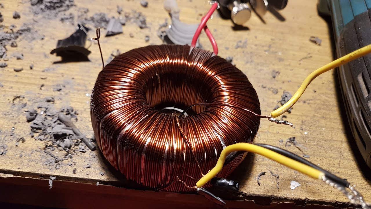 Fixing and rewinding a toroidal mains transformer (toroid trafo) - YouTube