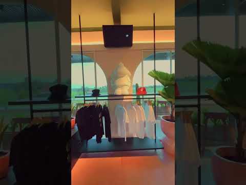 LE BAJO BALI & TICKLED PINK BALI - RESTAURANT, SHOP, DAYPOOL - YouTube