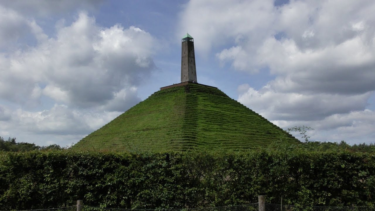 PYRAMIDE IN HOLLAND? - YouTube
