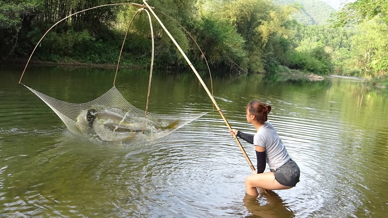 Girl Fishing | Traditional Fishing with Bamboo and Fishing Net | Girl ...