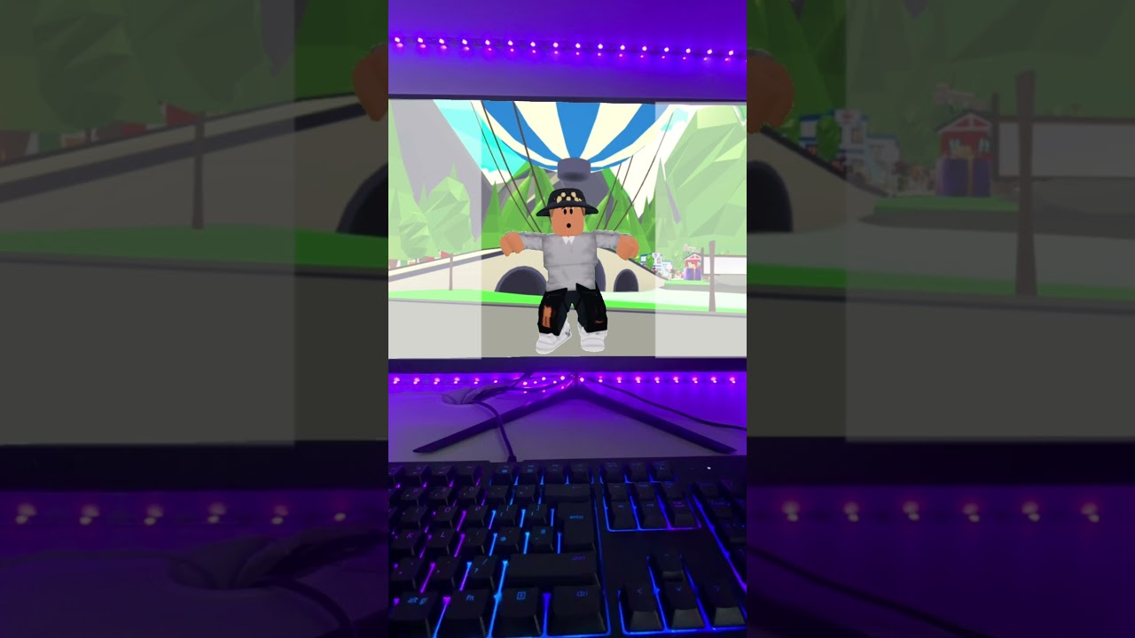 pov:my roblox character breaks out into the real world!👀 - YouTube