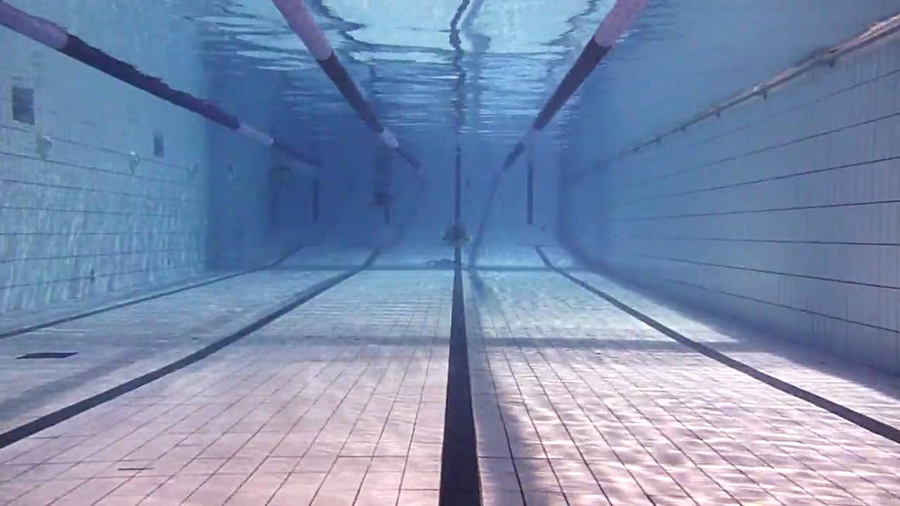 60 meters pool dive by sax player [no training, no fin] - YouTube