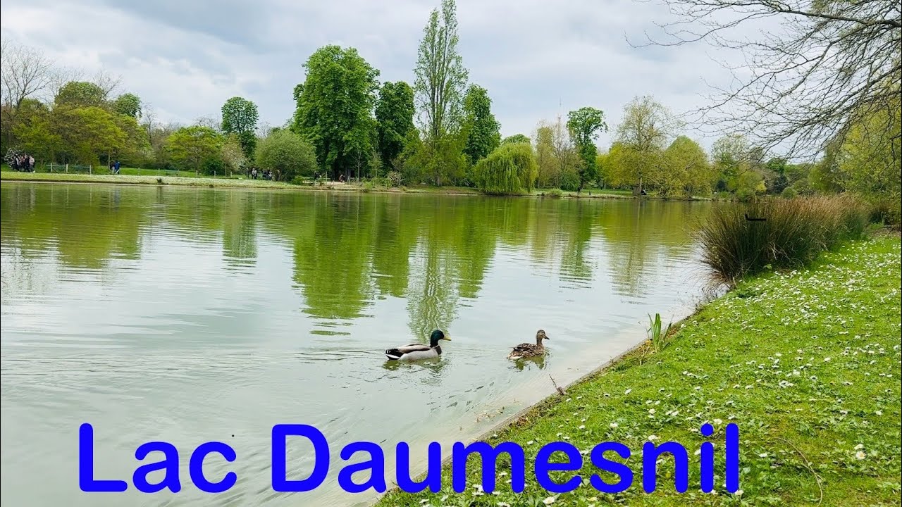 Lac Daumesnil , lake in the Bois de Vincennes, Paris France. - YouTube