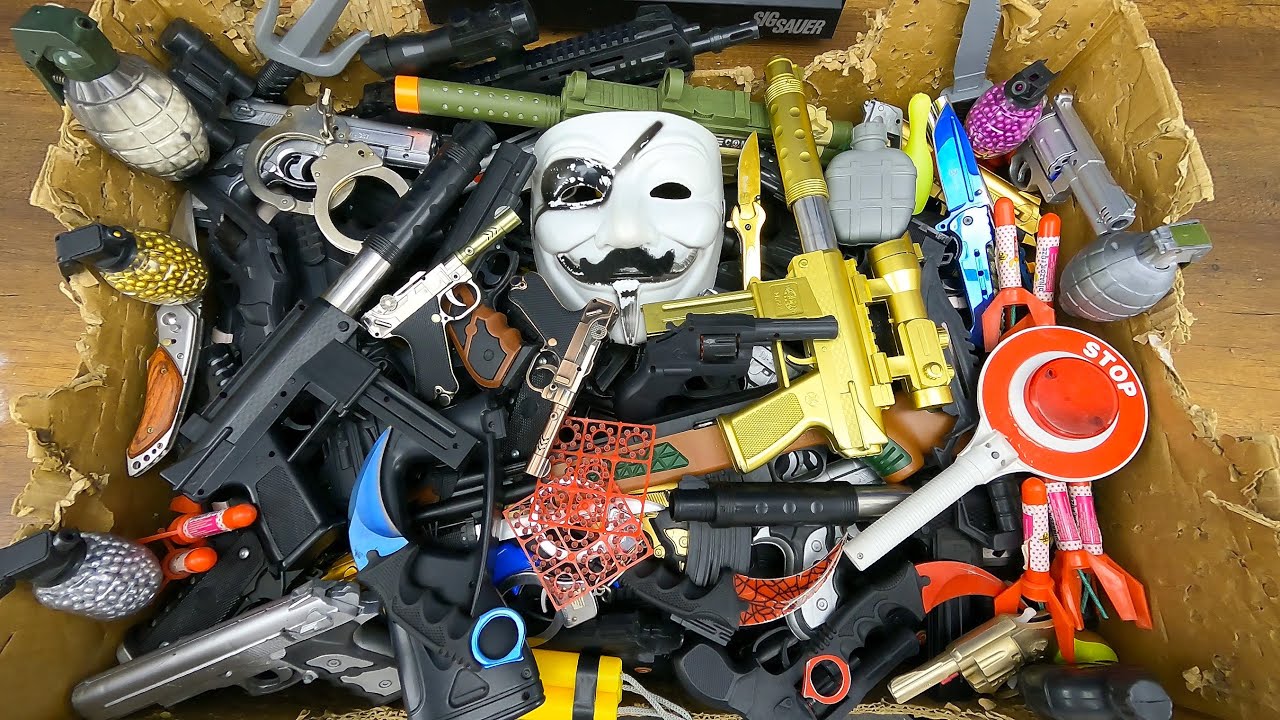 V For Vendetta Masks, Desert Eagles, Shotguns, Rifles,Pistols, Toy ...
