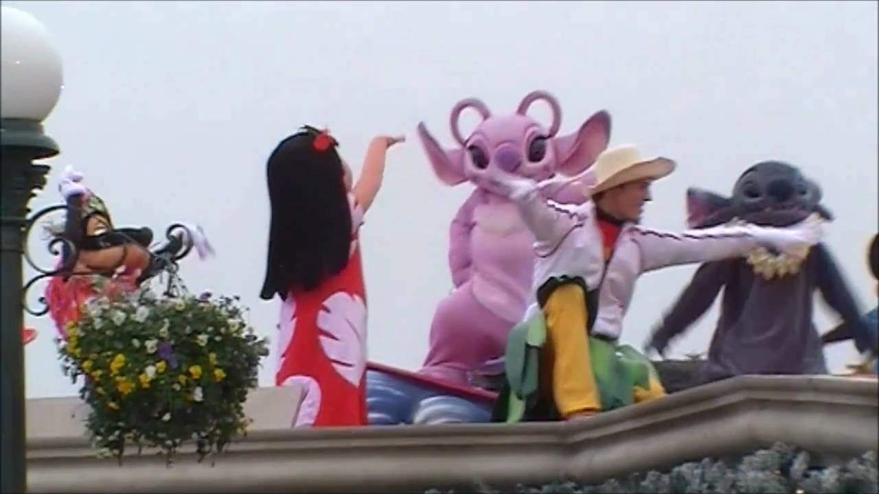 Disney Showtime Spectacular Celebrates Christmas New Gen Show ...