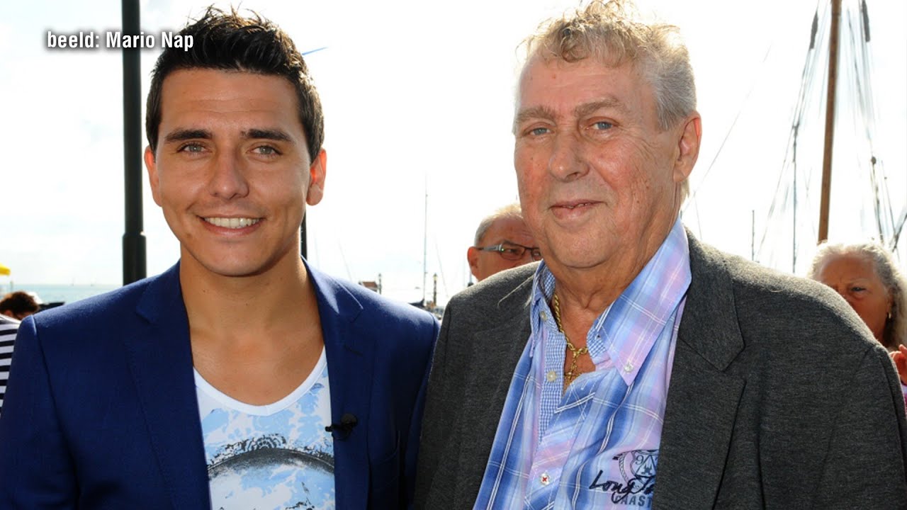 'Jan Smit als zoon op rouwkaart' - YouTube