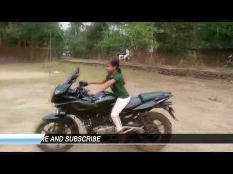 Incredible Little Girl do stunts on bike - 2017- Amazing world4u