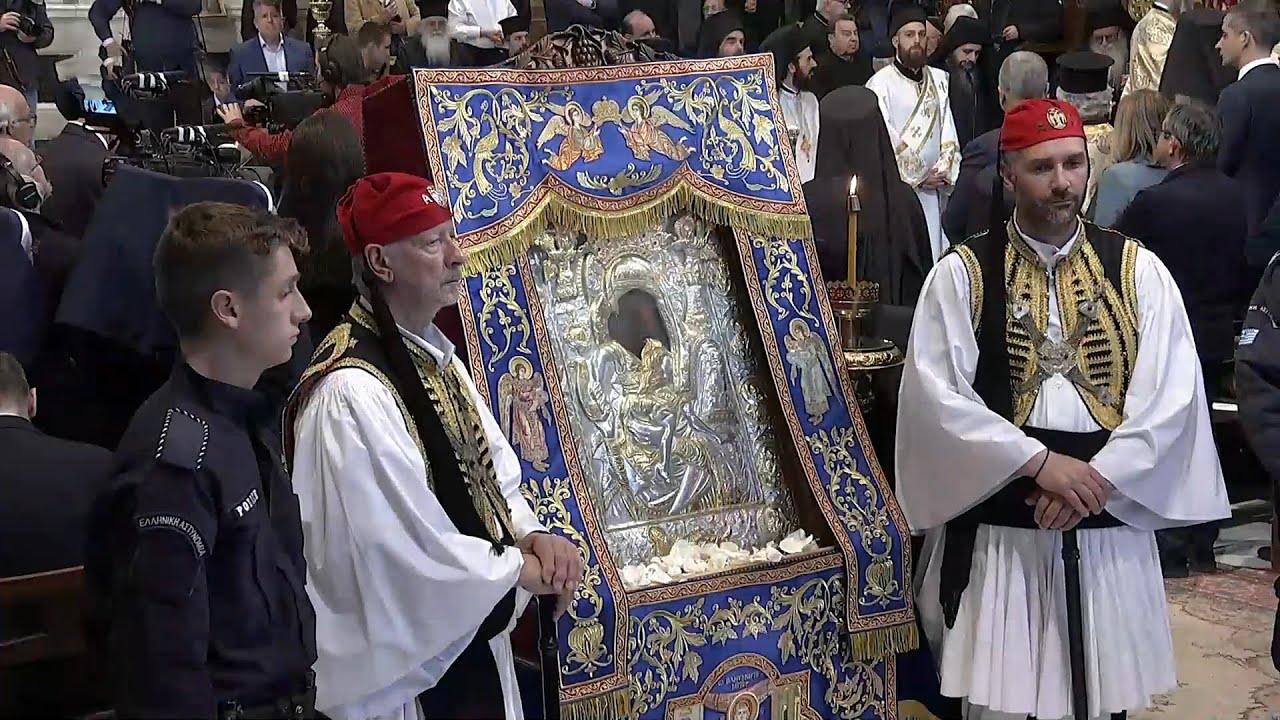 Η υποδοχή της Ιεράς Εικόνας της Παναγίας «Αξιον Εστί» στη Μητρόπολη ...