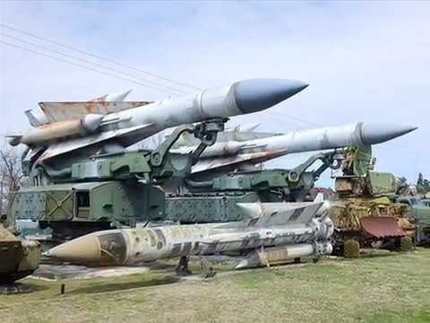 Pintér Művek Haditechnikai Park Kecel - YouTube