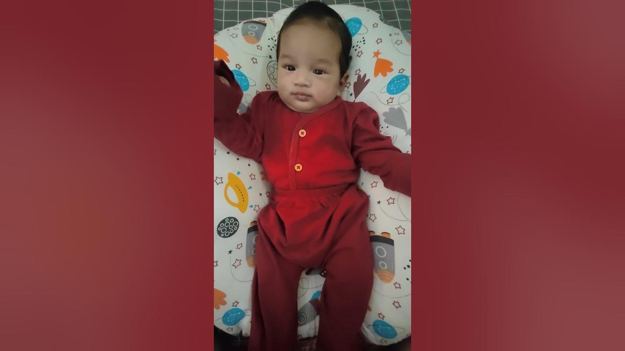 Baju merah jangan sampai lolos👶 #arrasya #cute - YouTube