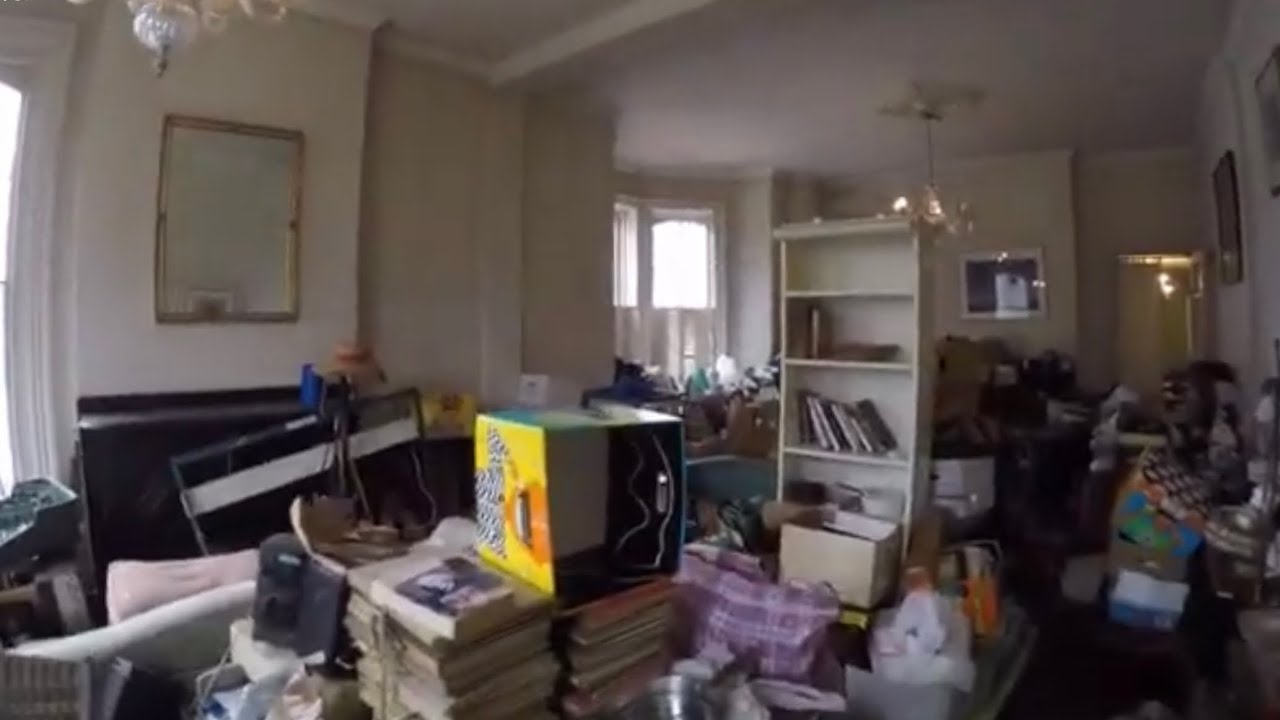 Hoarder house! Picking antique treasures to sell at the flea market ...