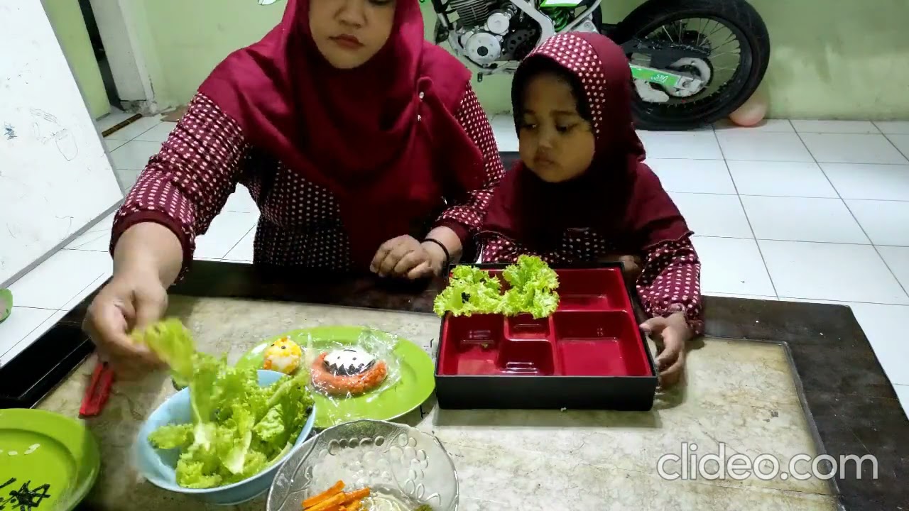 JUARA 1 KELOMPOK A LOMBA MENGHIAS BENTO - YouTube