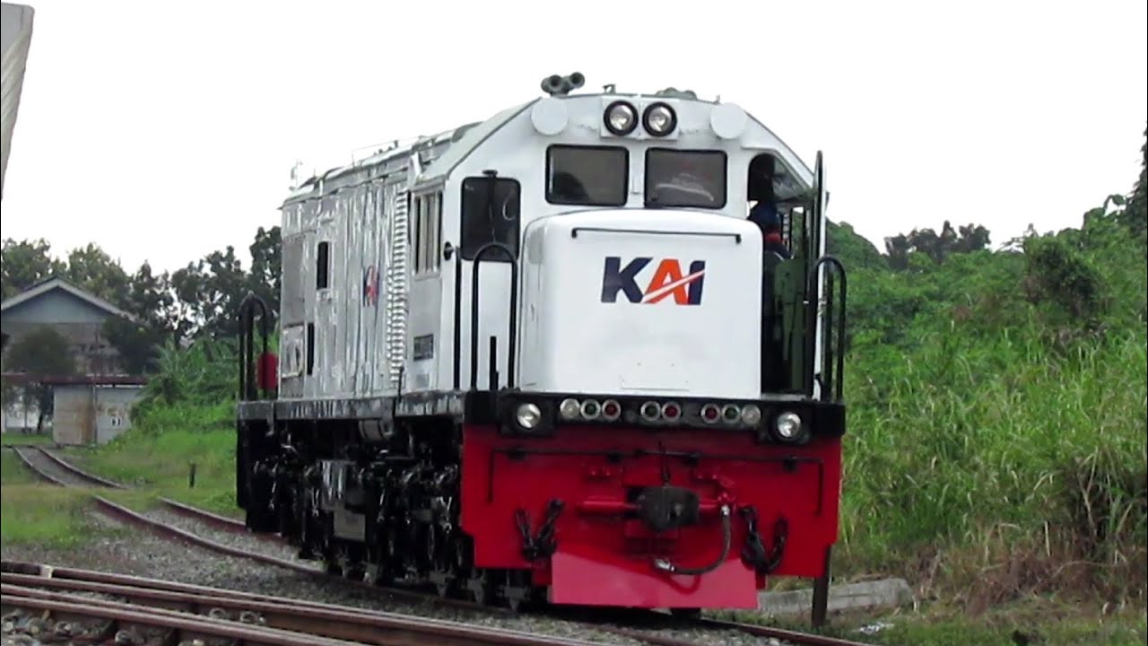 Uji Running Lokomotif CC 201 92 06 - YouTube