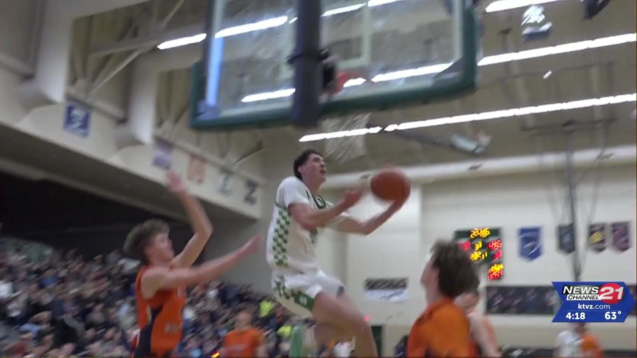 Summit's Collin Moore drops 19 points in the third quarter in win ...