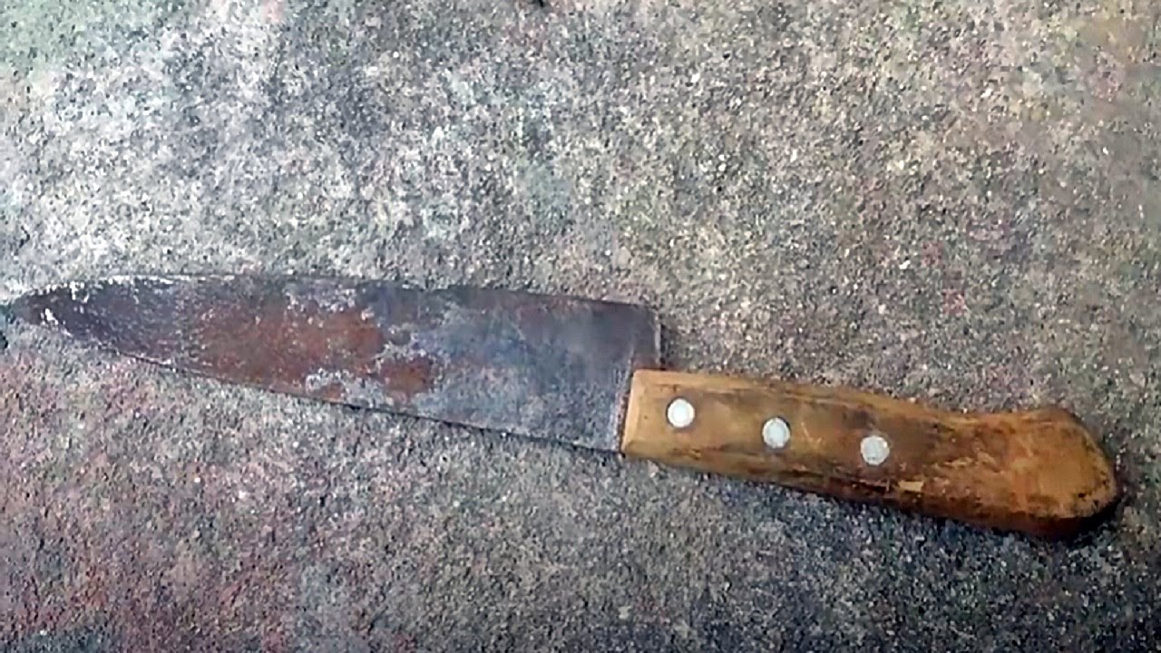 Restauração de uma faca velha e enferrujada. Video de restauração ...