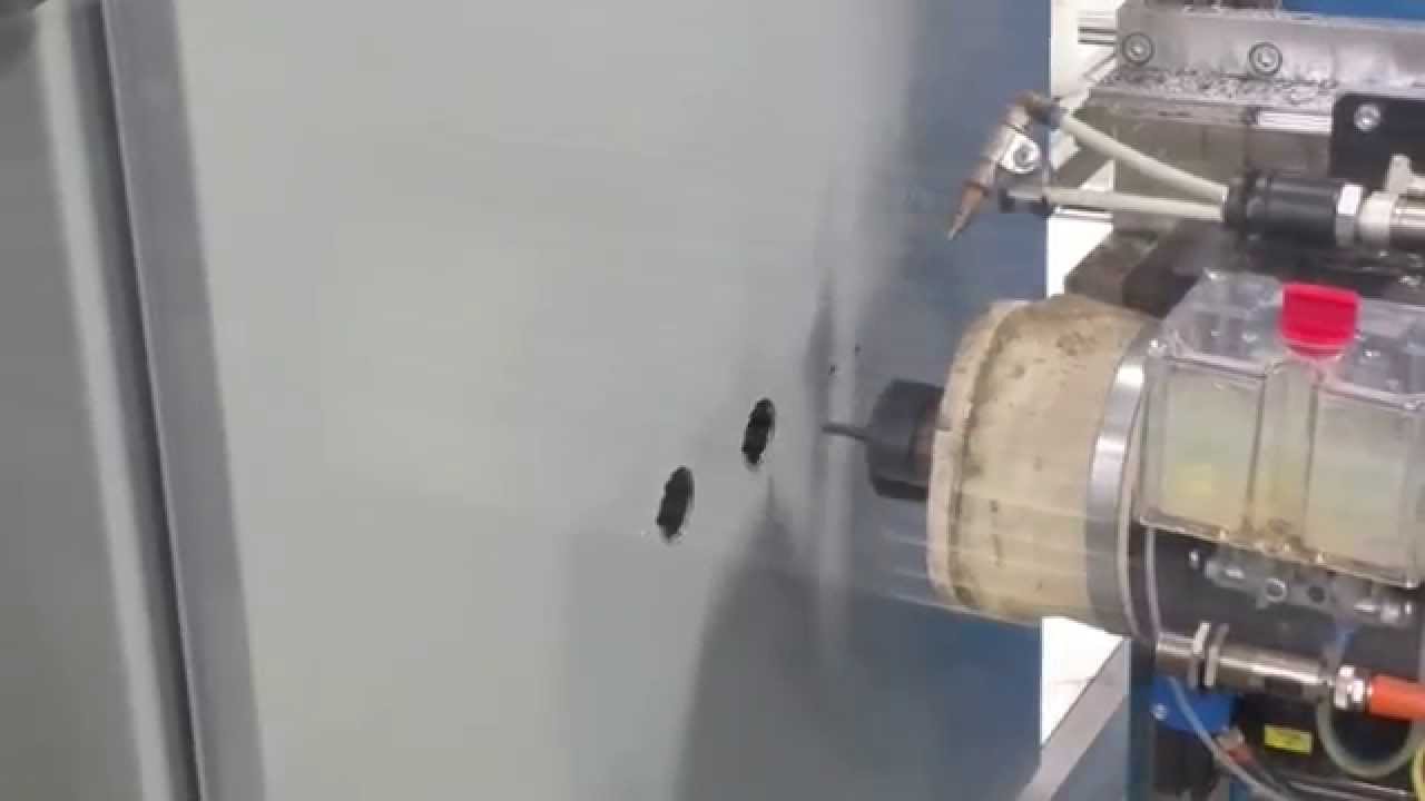 UCEC: Our Steinhauer MC-80 CNC Machine in Action - YouTube