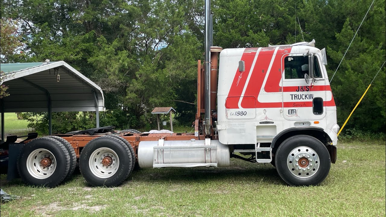 Freightliner Rare Slant Back Cab Over. Cab Cylinder removal 🤪 - YouTube