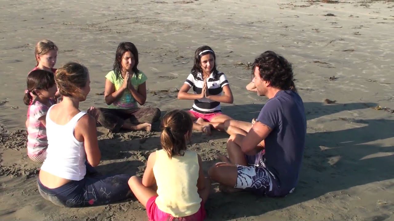 Marbriel's Kids Yoga at the beach - YouTube
