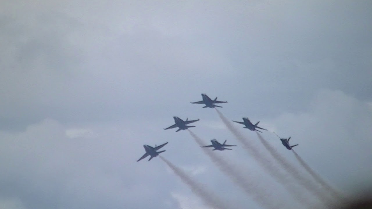 Blue Angels Abbotsford 2018 Diamond Delta Break-Out (Flat Show) - YouTube