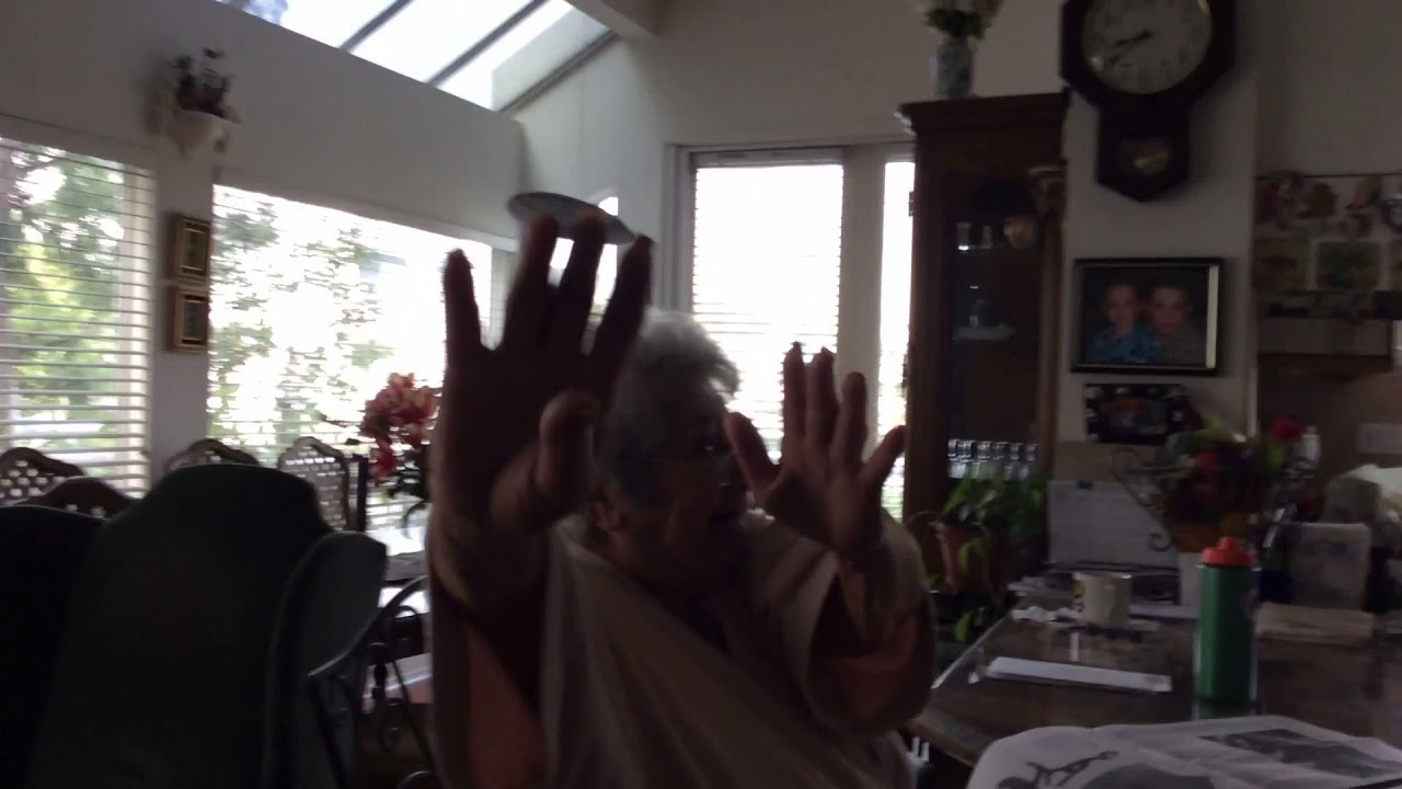 Cringy grandma hits dab for the first time!!!!!!! - YouTube