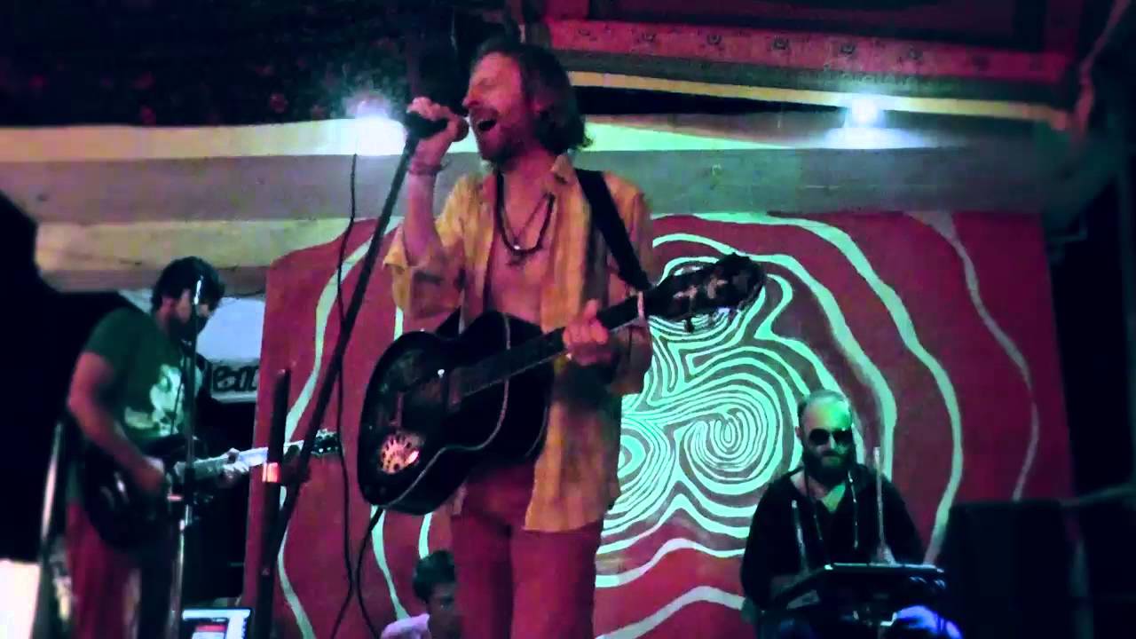 Dixie Cannon & CannonBalls - Complicated Woman - YouTube