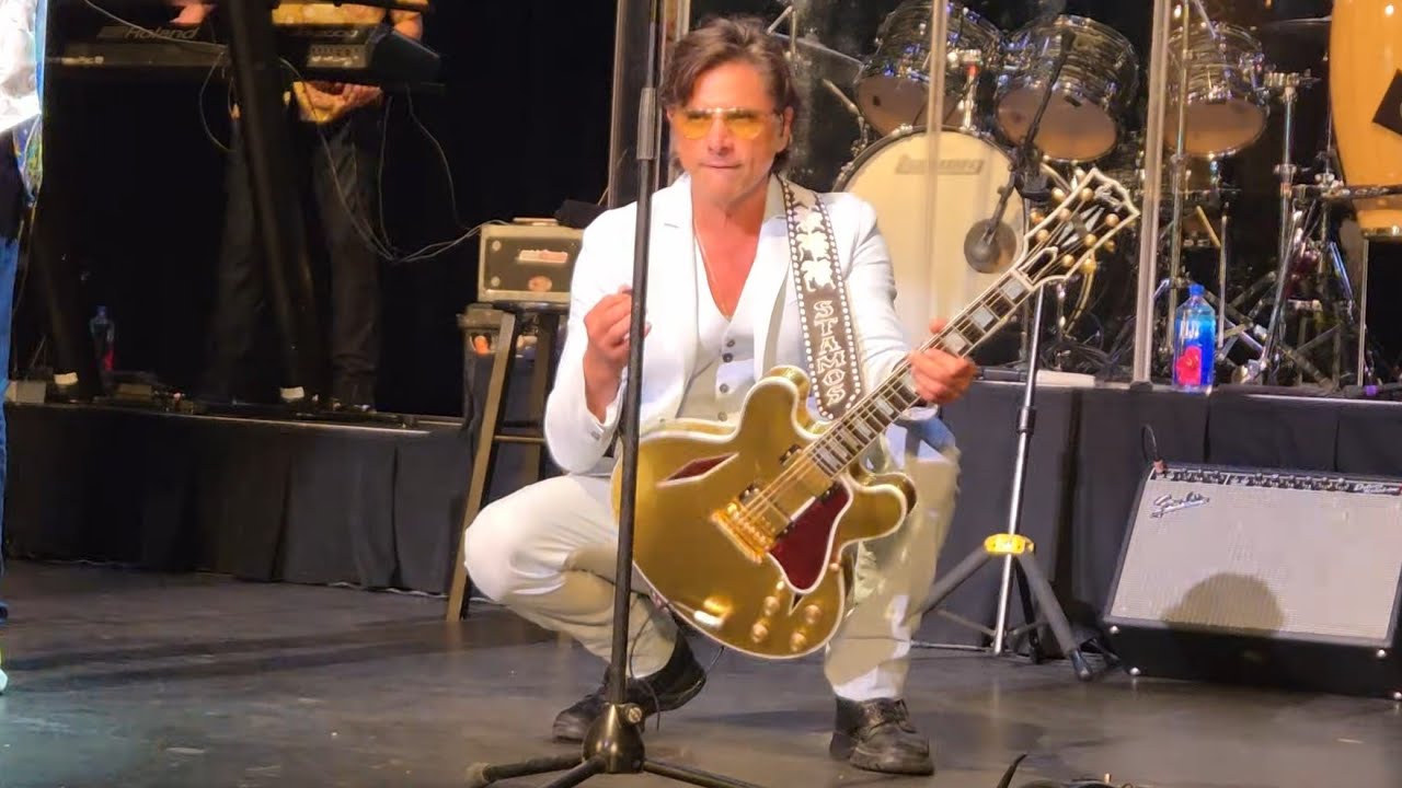 The Beach Boys & John Stamos - Do It Again (Live) - 8K - Long Beach, CA ...